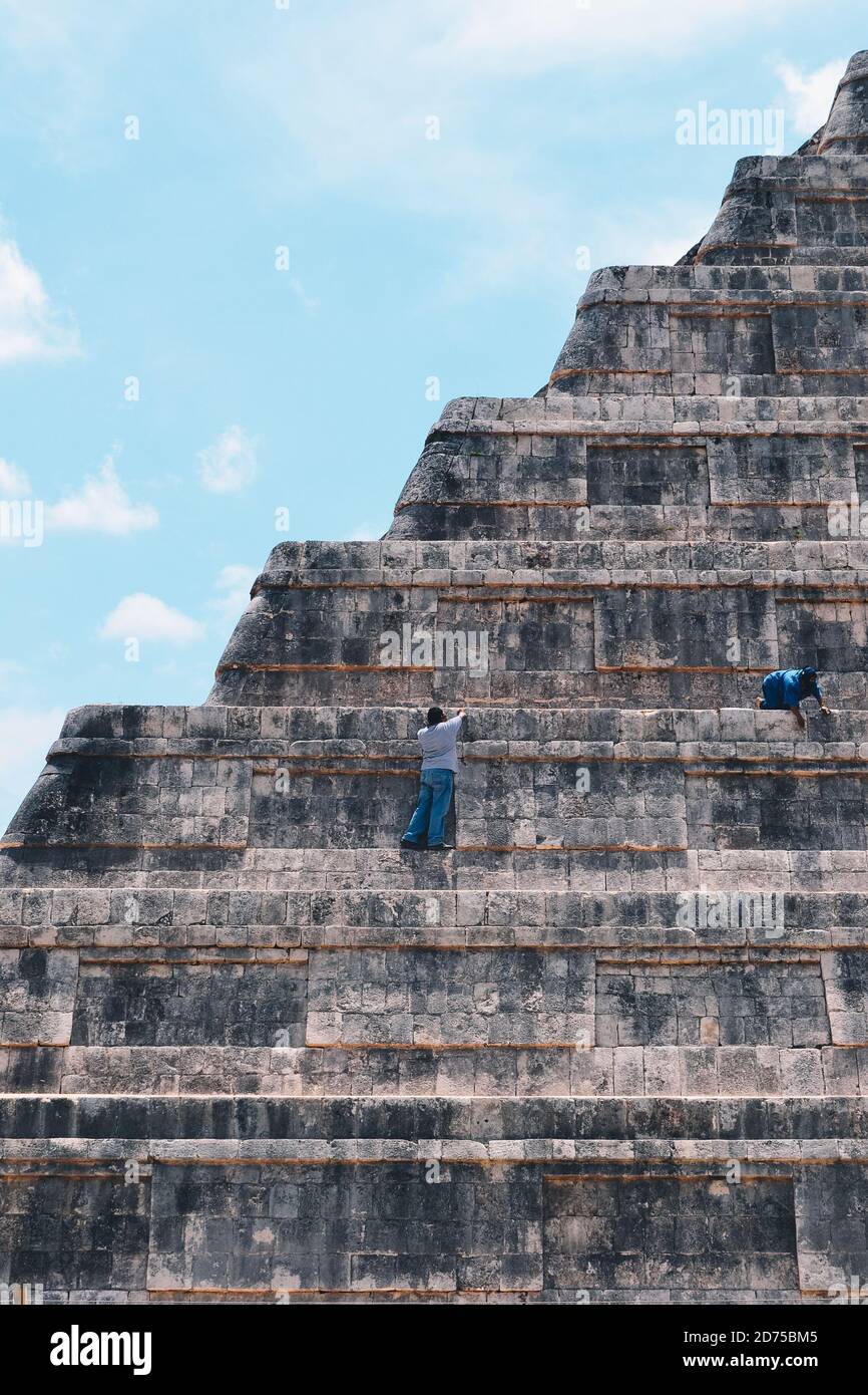 Chichen Itza pyramid Stock Photo - Alamy