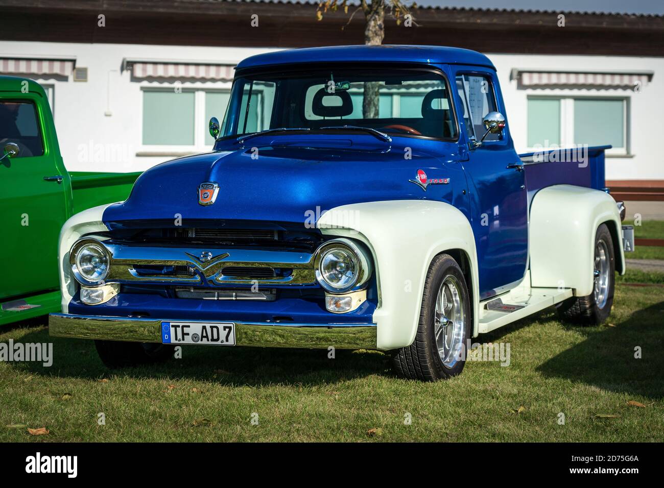 PAAREN IM GLIEN, GERMANY - OCTOBER 03, 2020: Full-size pickup truck ...