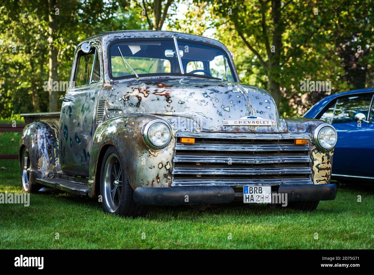 Pickup truck painting hi-res stock photography and images - Alamy