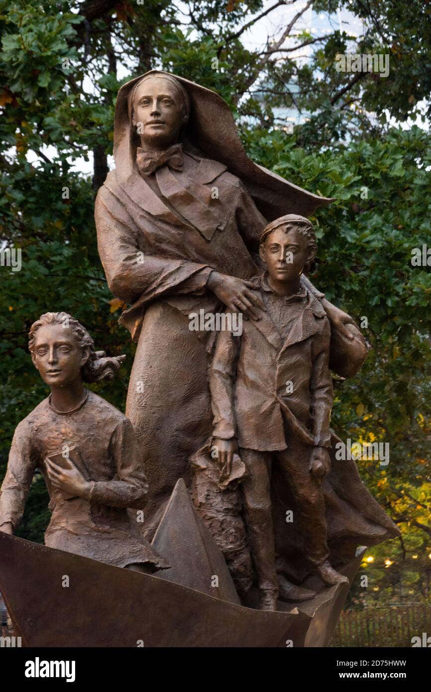 Mother cabrini memorial hi-res stock photography and images - Alamy