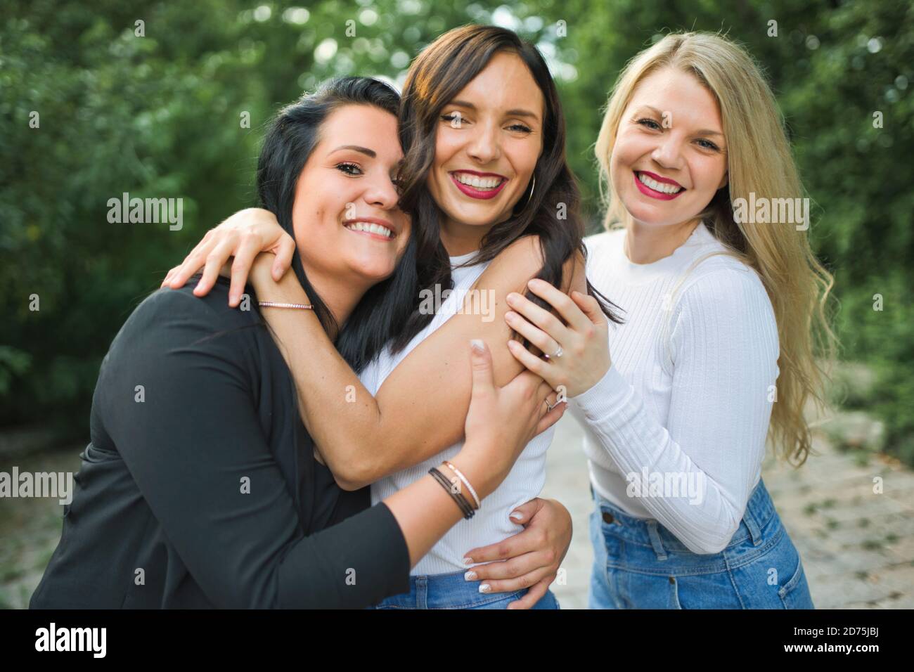 Attractive school girls hi-res stock photography and images - Alamy