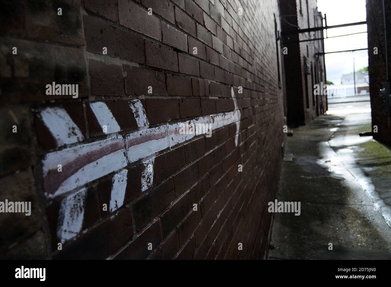 Back alley door hi-res stock photography and images - Alamy