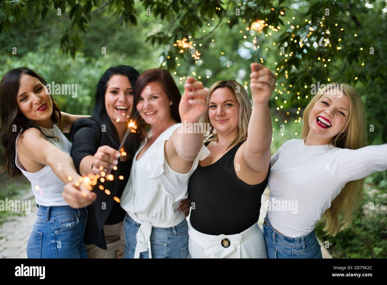 Group college girls on vacation hi-res stock photography and images - Alamy