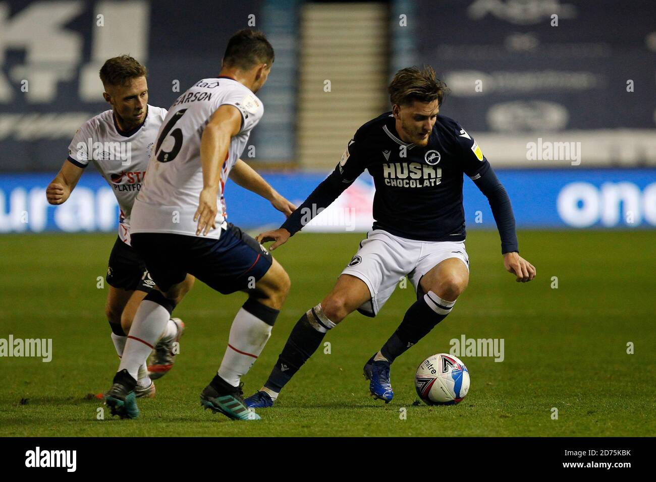 London, UK. 20th Oct, 2020. Connor Mahoney of Millwall and Matty ...