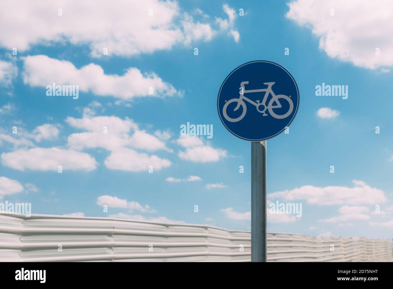 One way traffic sign bicycle hi-res stock photography and images - Alamy