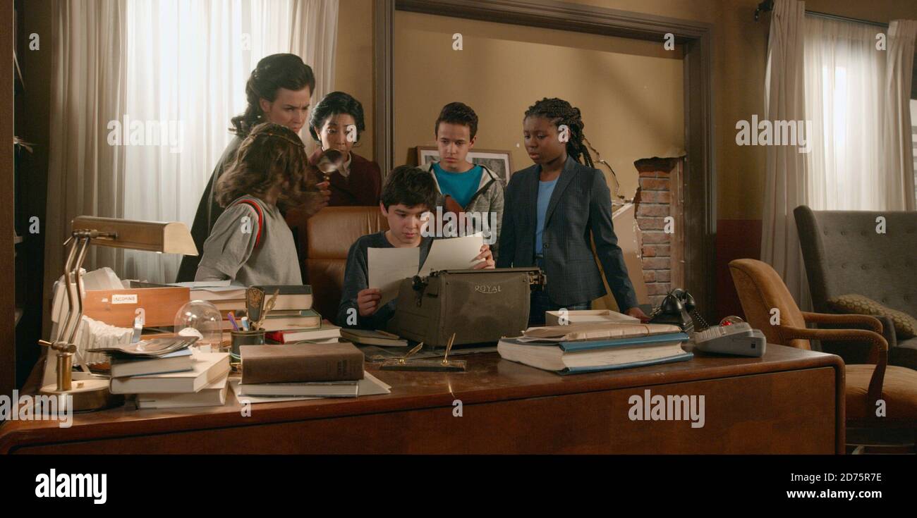 GHOSTWRITER, from left: Hannah Levinson, Camilla Arfwedson, Zoe Doyle, Isaac Arellanes, Justin ...