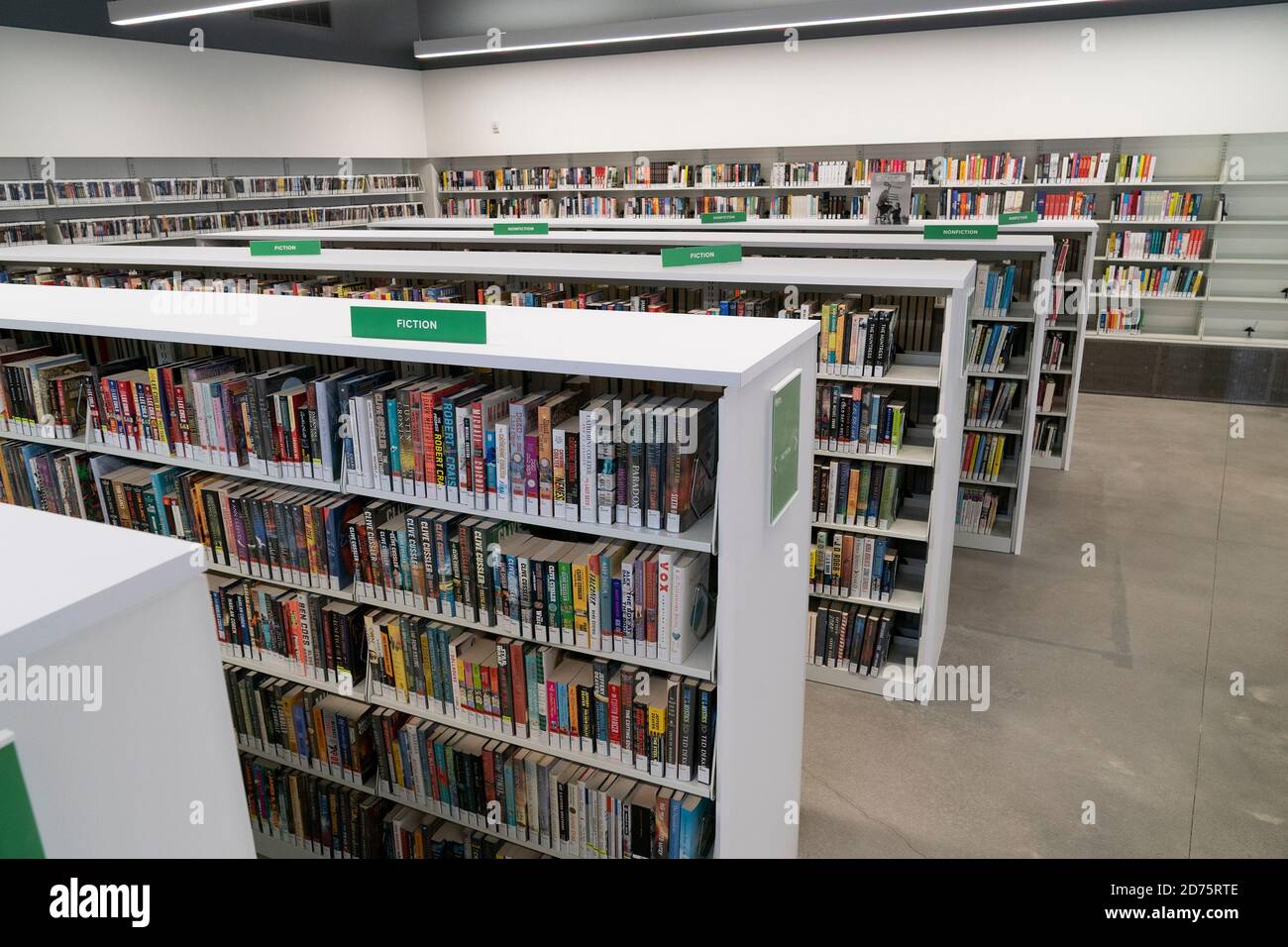 Brooklyn public library interior hi-res stock photography and images ...