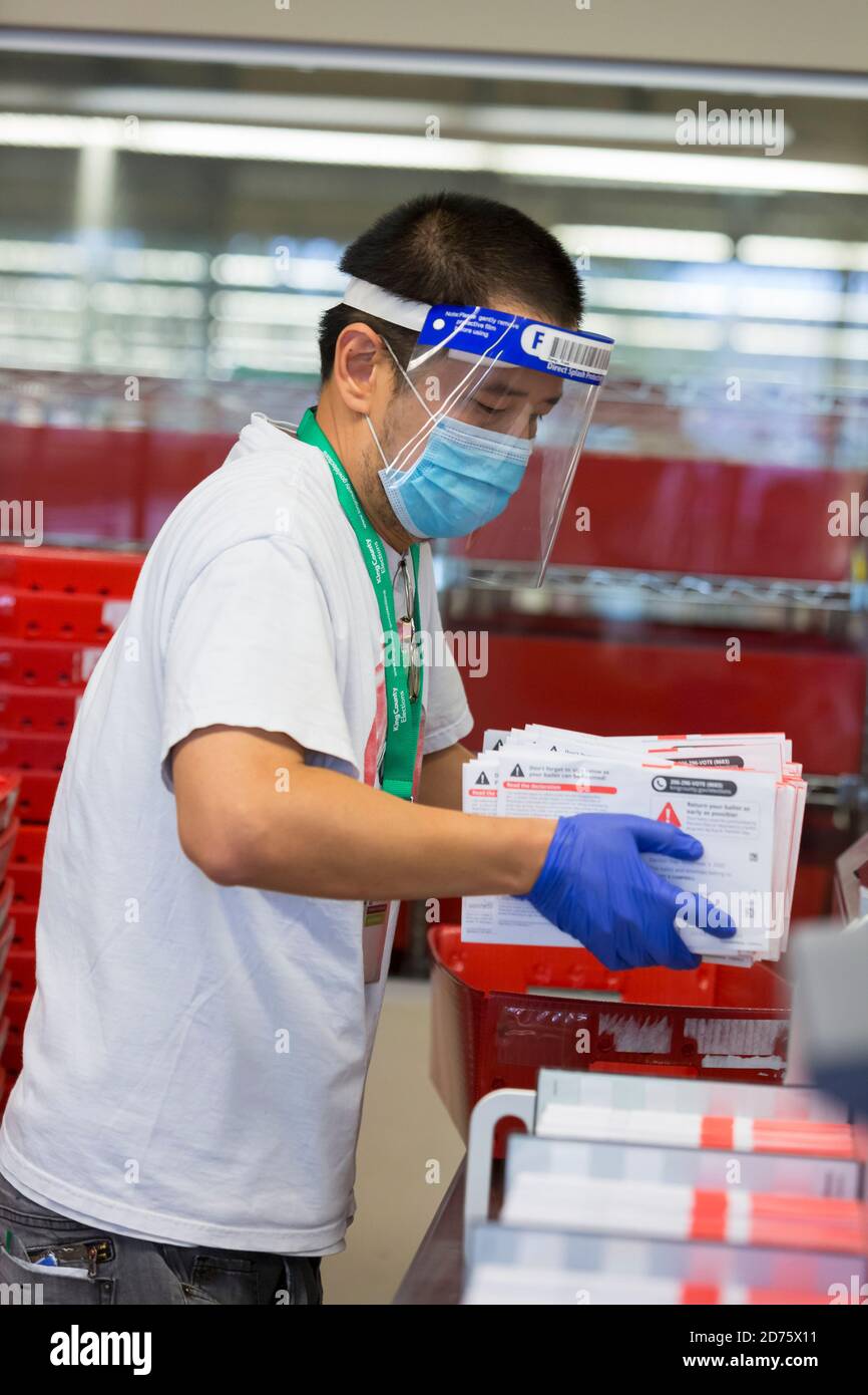 Sorting machine hi-res stock photography and images - Alamy