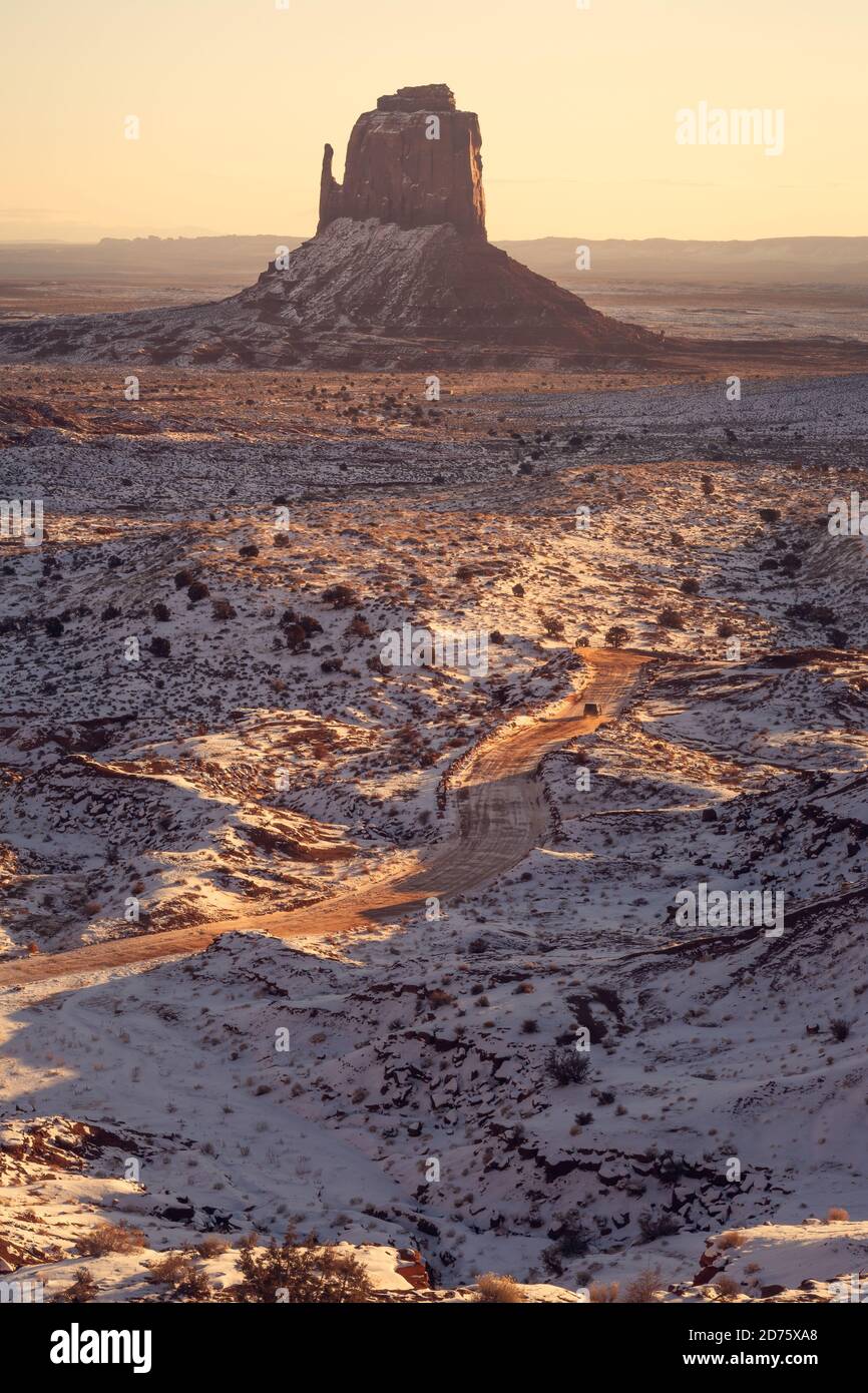 Sunrise in Monument Valley. Panoramic view of the monumet valley rocks ...