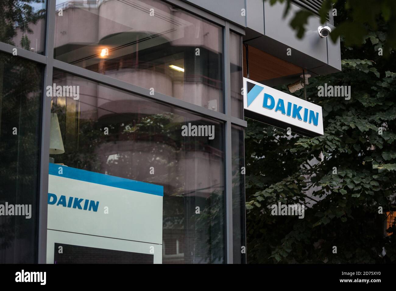 Daikin logo hi-res stock photography and images - Alamy