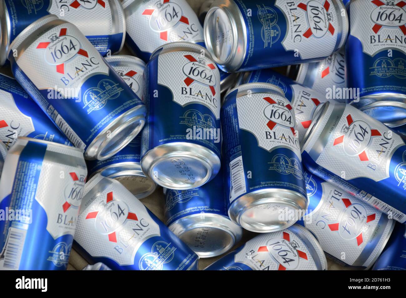 KHARKOV, UKRAINE - AUGUST 22 2020: 1664 Blanc logo on beer cans in big ...