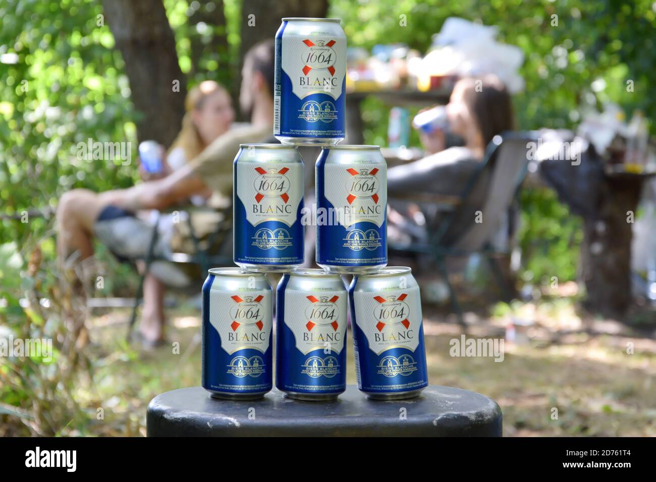 KHARKOV, UKRAINE - AUGUST 22 2020: 1664 Blanc logo on beer cans in big ...