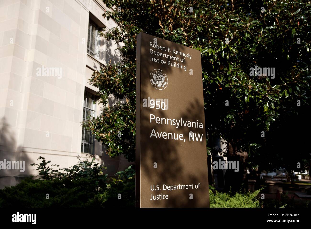 Department of justice building hi-res stock photography and images - Alamy