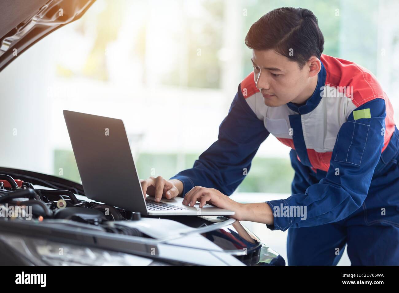 Check engine hi-res stock photography and images - Alamy