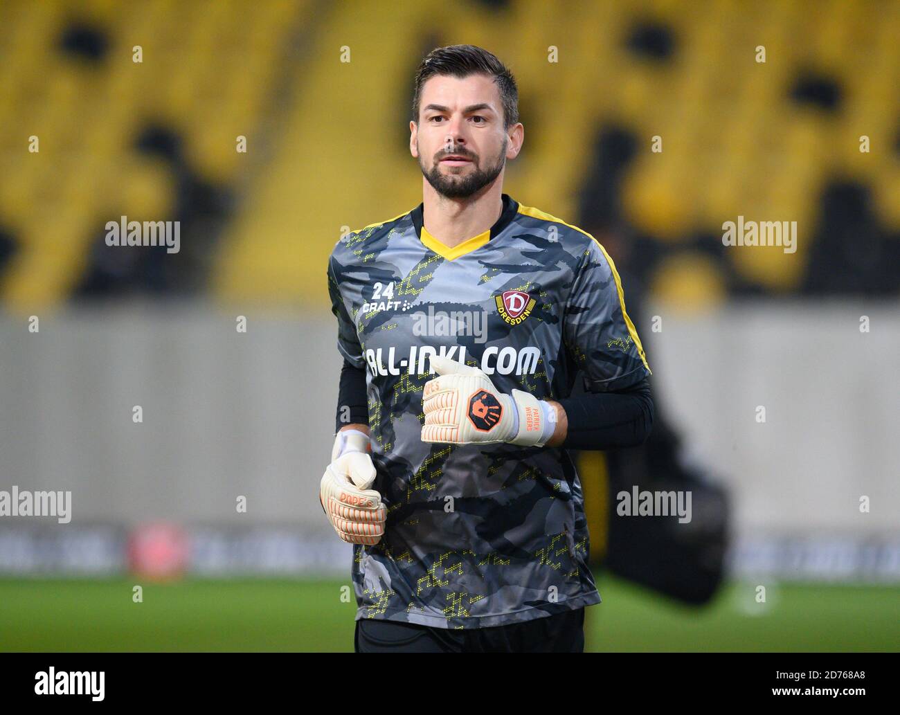 Dresden, Germany. 20th Oct, 2020. Football: 3rd division, SG Dynamo ...