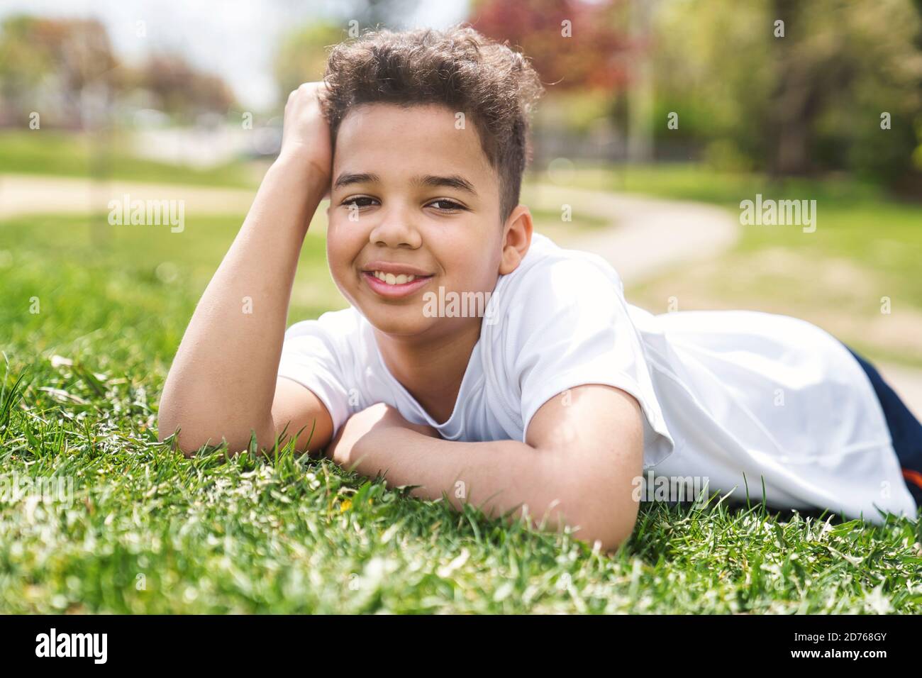 Afro teen boy hi-res stock photography and images - Alamy