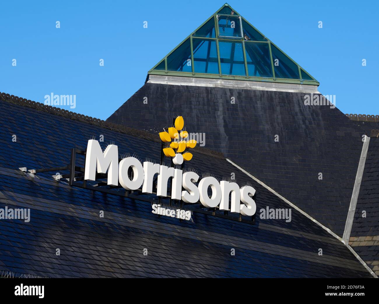 Morrisons supermarket logo hi-res stock photography and images - Alamy