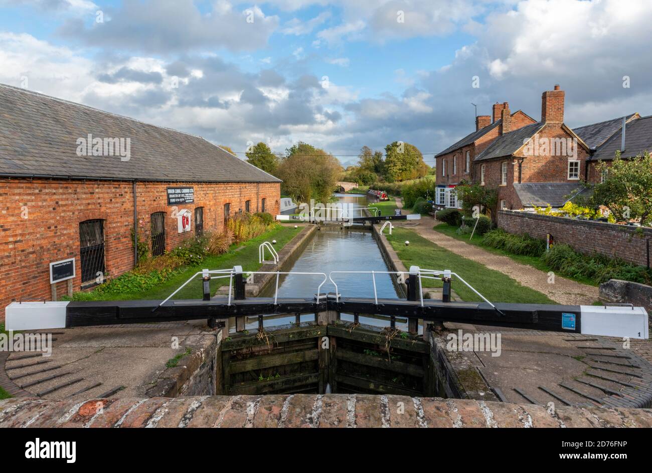 Maintenance sheds on canal hi-res stock photography and images - Alamy