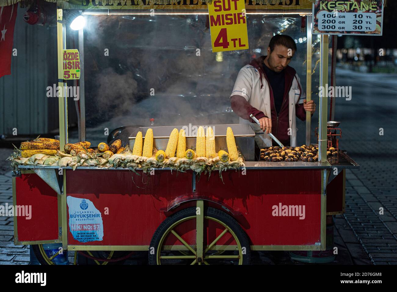 Street food boiled corn hi-res stock photography and images - Alamy