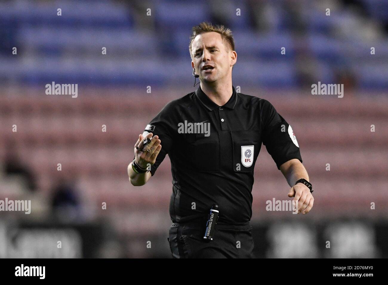 Referee, Ross Joyce in action during the game Stock Photo - Alamy