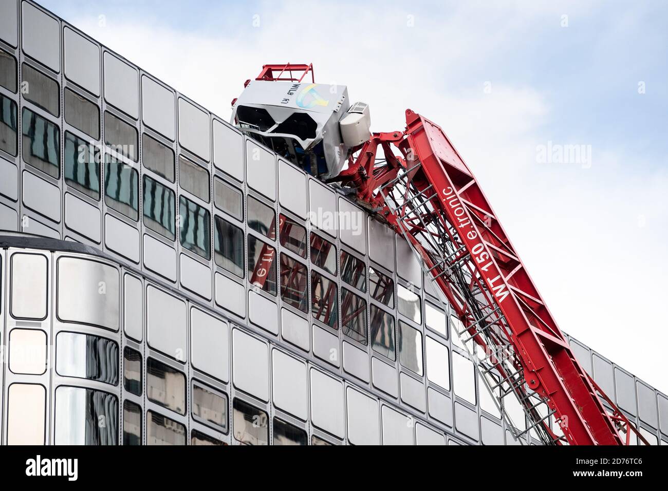 Overturned construction crane hi-res stock photography and images - Alamy