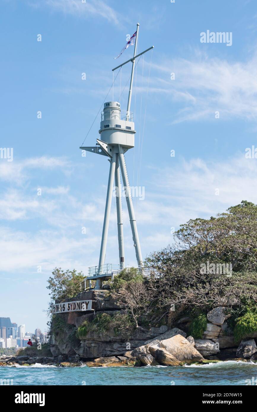 The foremast of the naval cruiser HMAS Sydney at Bradley's Head in ...