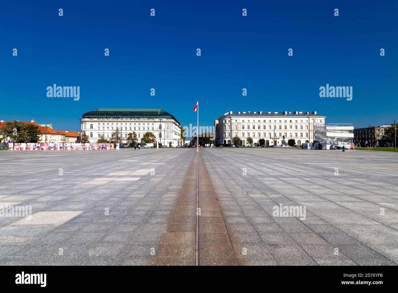 Warsaw pilsudski square hi-res stock photography and images - Alamy