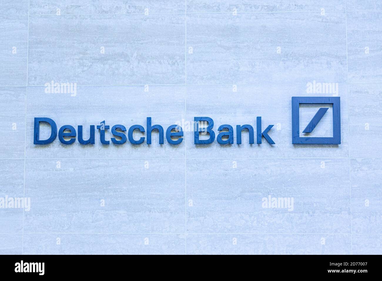 Investors bank logo hi-res stock photography and images - Alamy