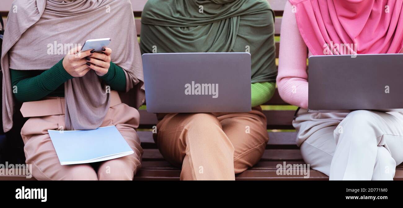 African students laptops hi-res stock photography and images - Alamy