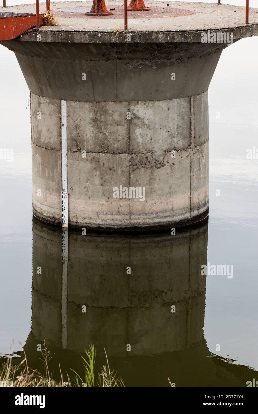 Water level measurement. Water level gauge Stock Photo - Alamy