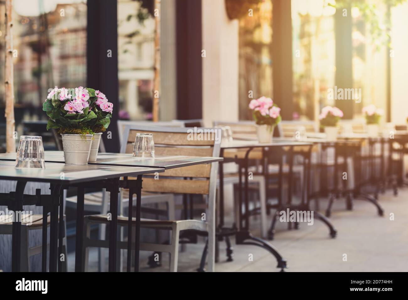 Empty coffee and restaurant terrace with tables and chairs in london ...