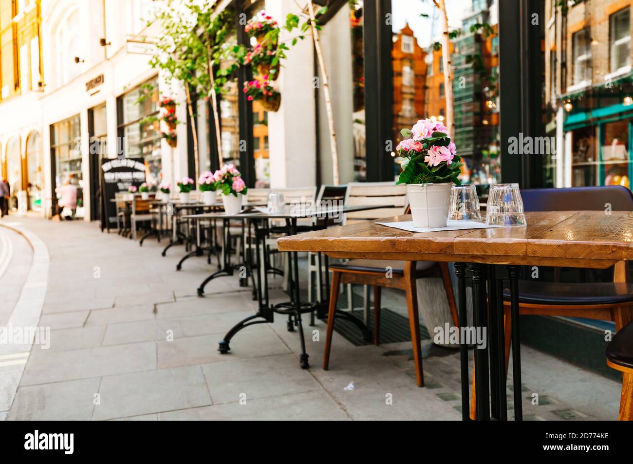 Blank street coffee london hi-res stock photography and images - Alamy