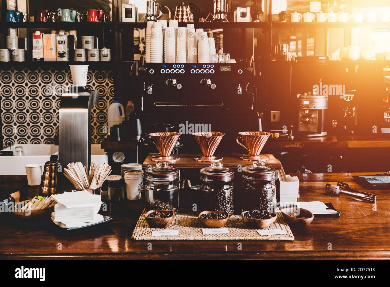 Coffee shop interior uk hi-res stock photography and images - Alamy