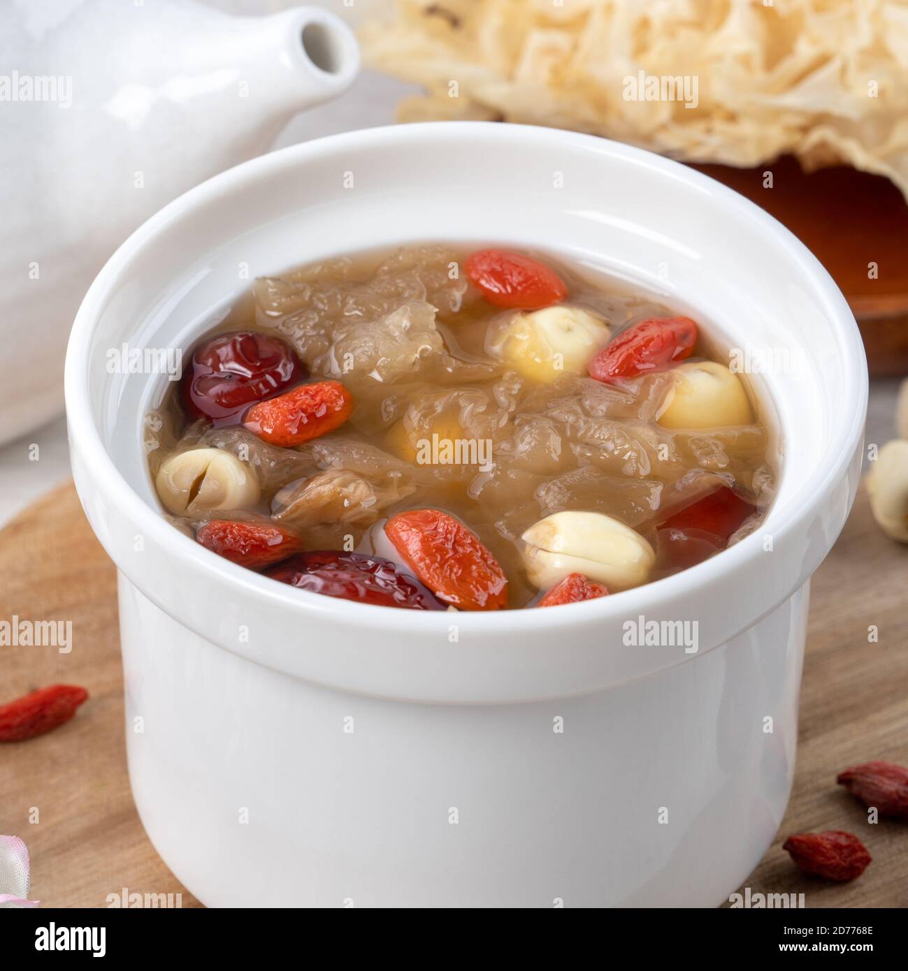Silver ear soup hi-res stock photography and images - Alamy