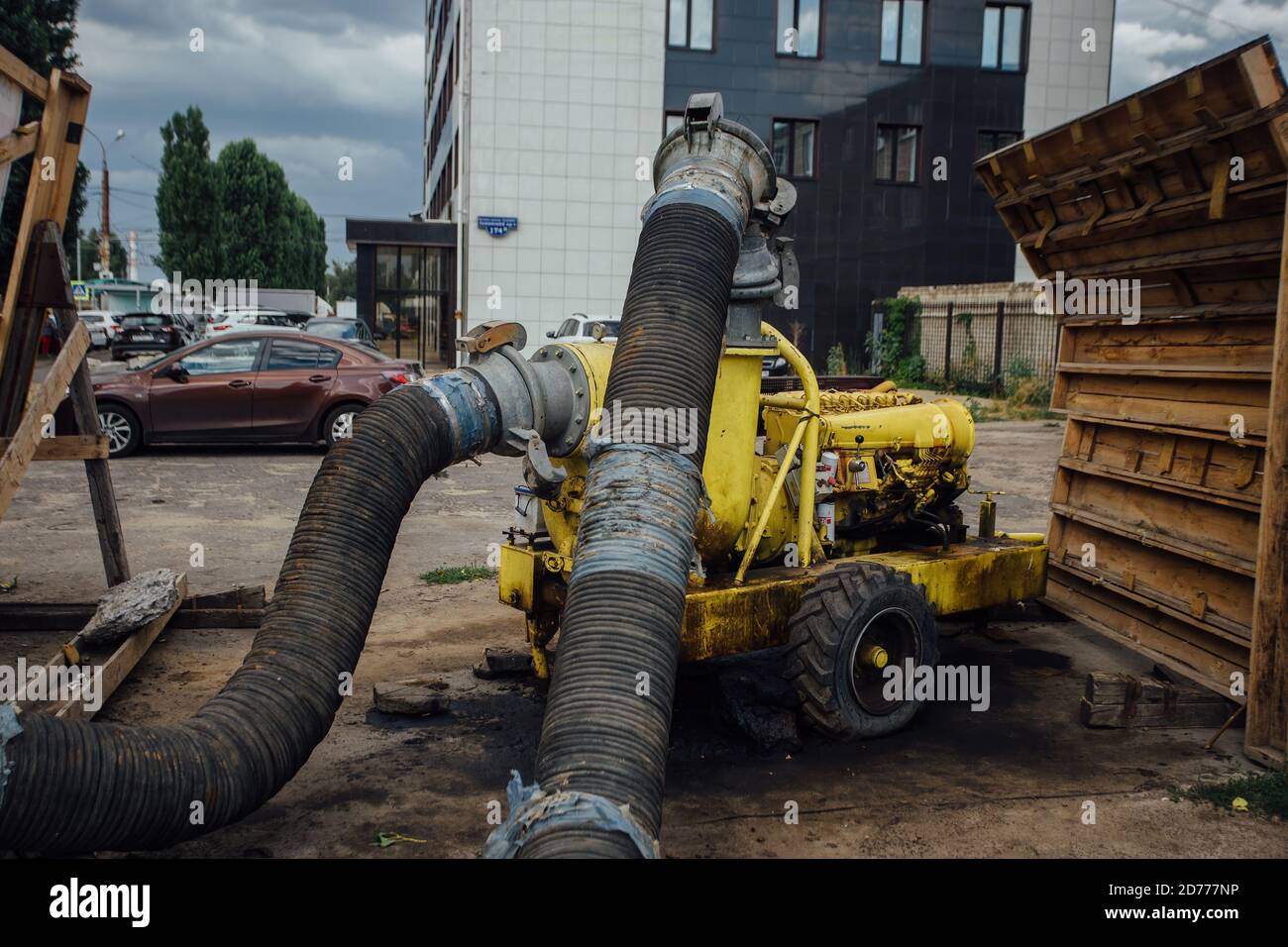 Manhole manholes sewer hi-res stock photography and images - Alamy