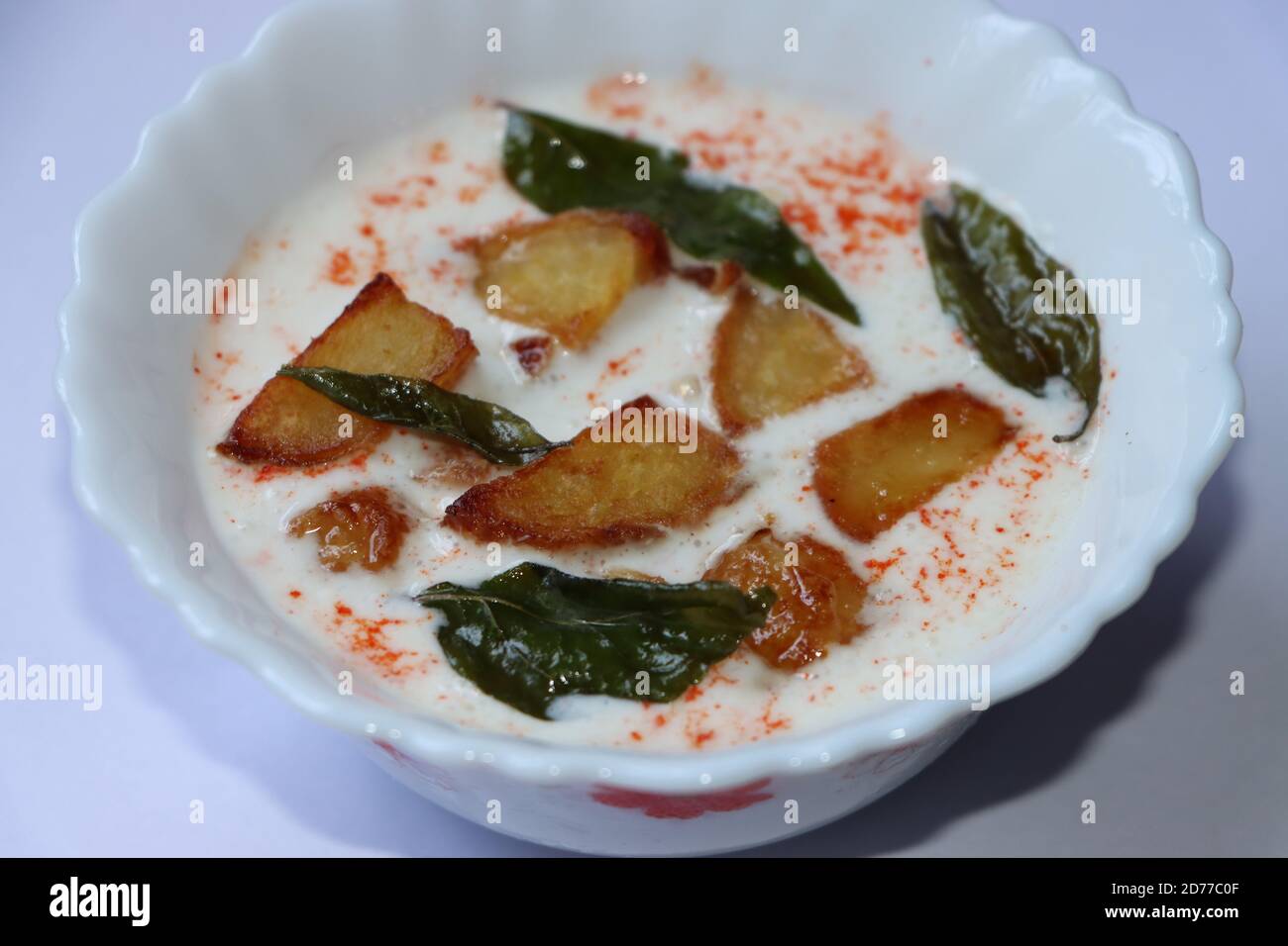 Indian potato hi-res stock photography and images - Alamy