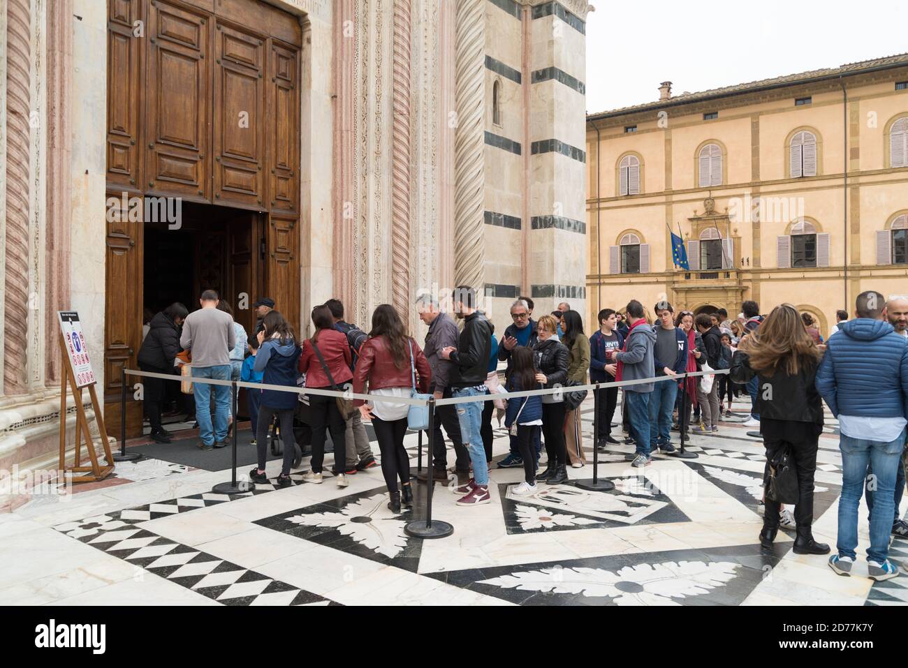 SIENA, ITALY - APRIL 22, 2019: famous Duomo di Siena with many tourists ...