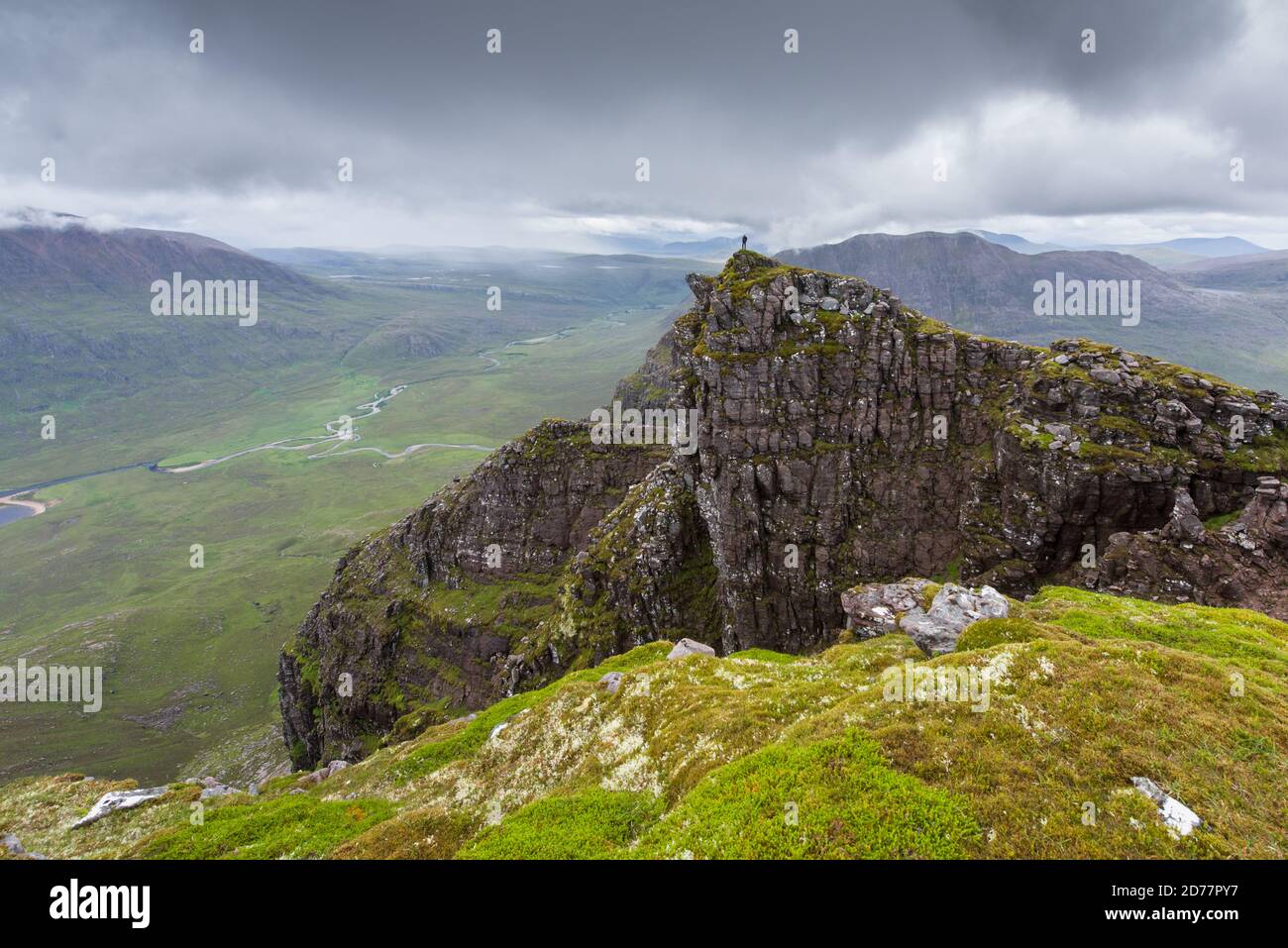 Fisherfield forest strath na sealga hi-res stock photography and images ...