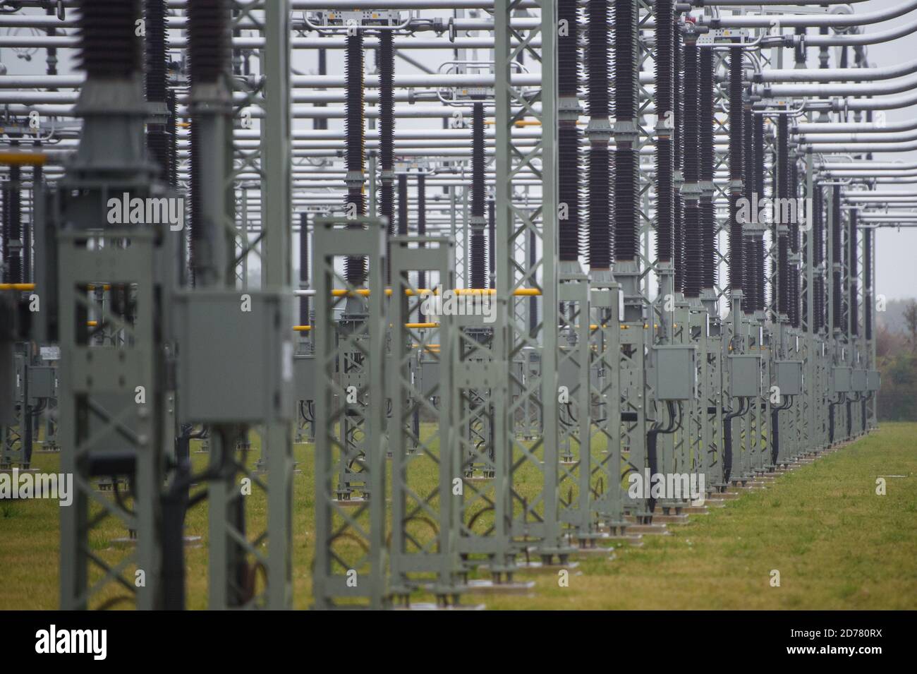 Handewitt, Germany. 21st Oct, 2020. A number of busbar masts can be ...