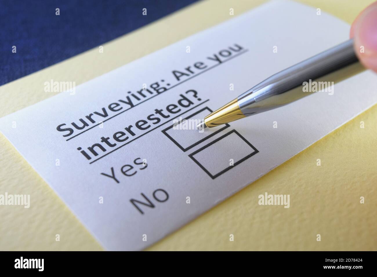 Answering survey hi-res stock photography and images - Alamy