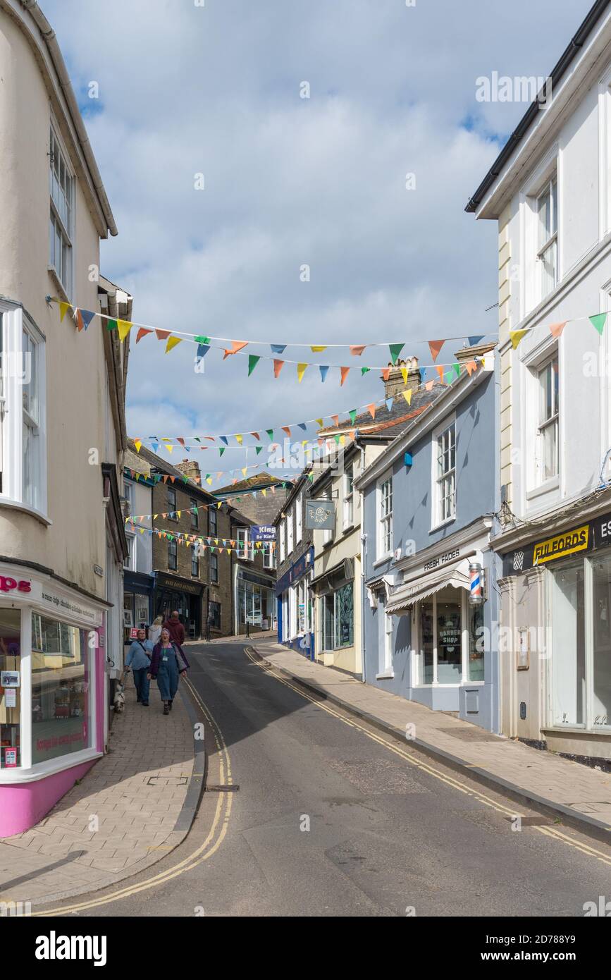 Kingsbridge devon fore street hi-res stock photography and images - Alamy