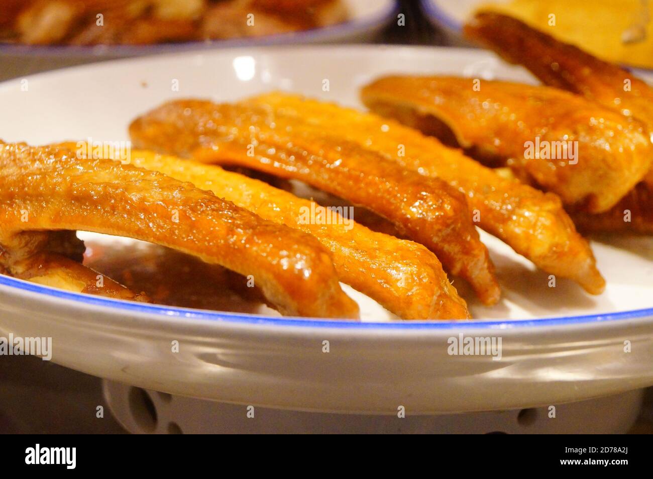 Spiced goose wings hi-res stock photography and images - Alamy