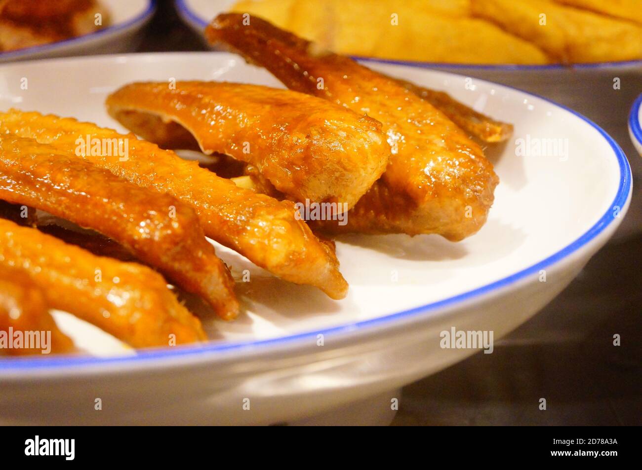 Spiced goose wings hi-res stock photography and images - Alamy