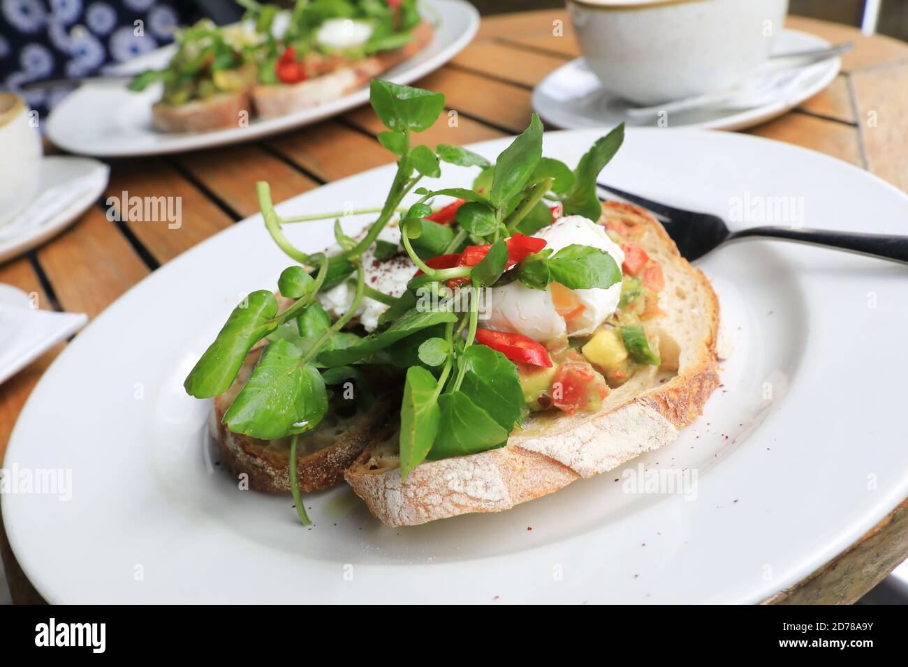 Eat out with friends hi-res stock photography and images - Alamy