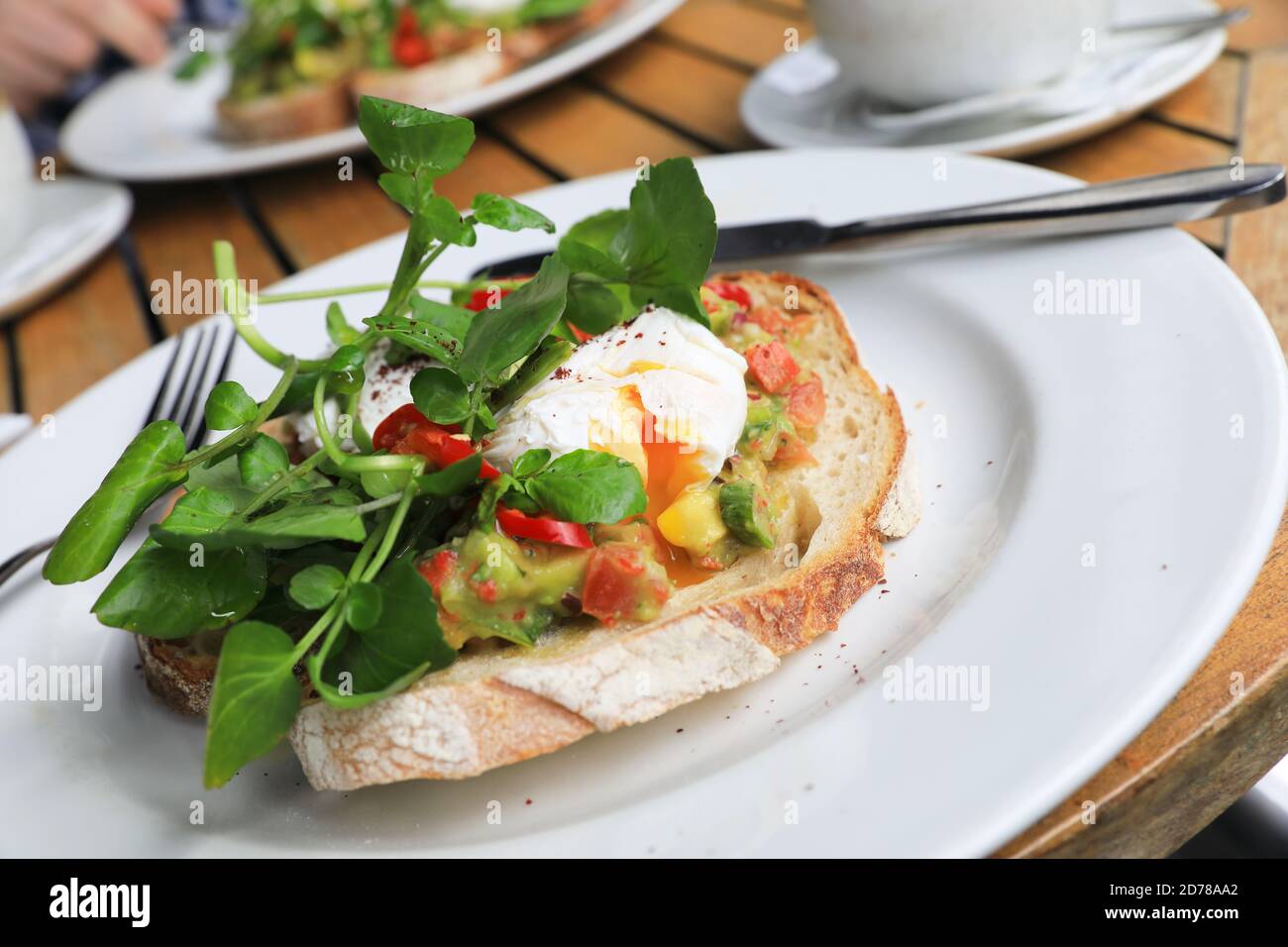 Eat out with friends hi-res stock photography and images - Alamy