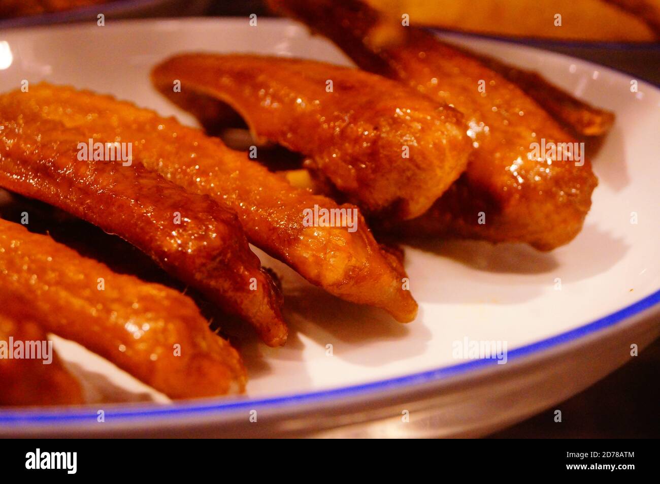 Spiced goose wings hi-res stock photography and images - Alamy