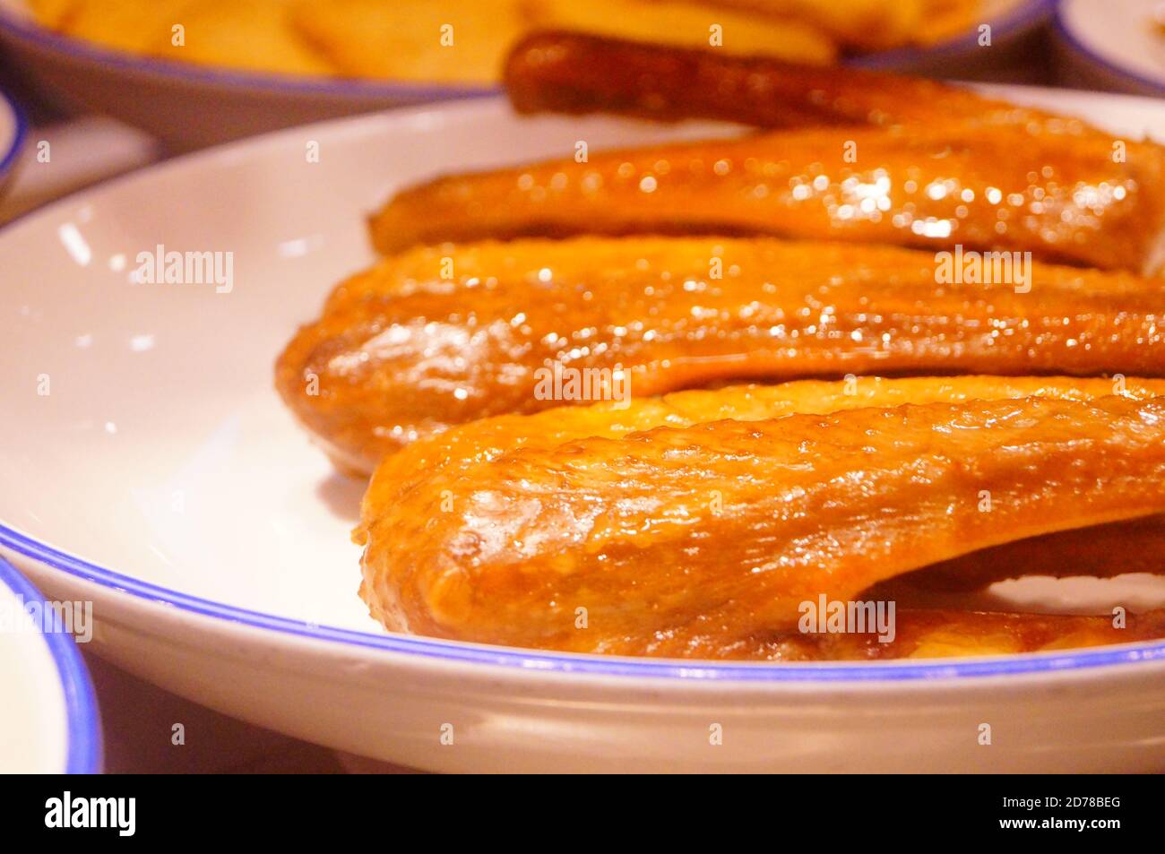 Spiced goose wings hi-res stock photography and images - Alamy