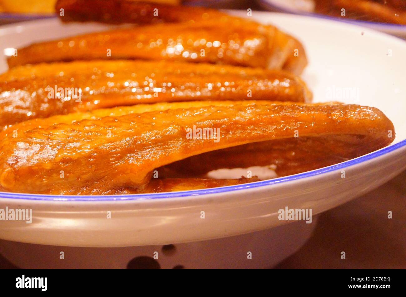 Spiced goose wings hi-res stock photography and images - Alamy