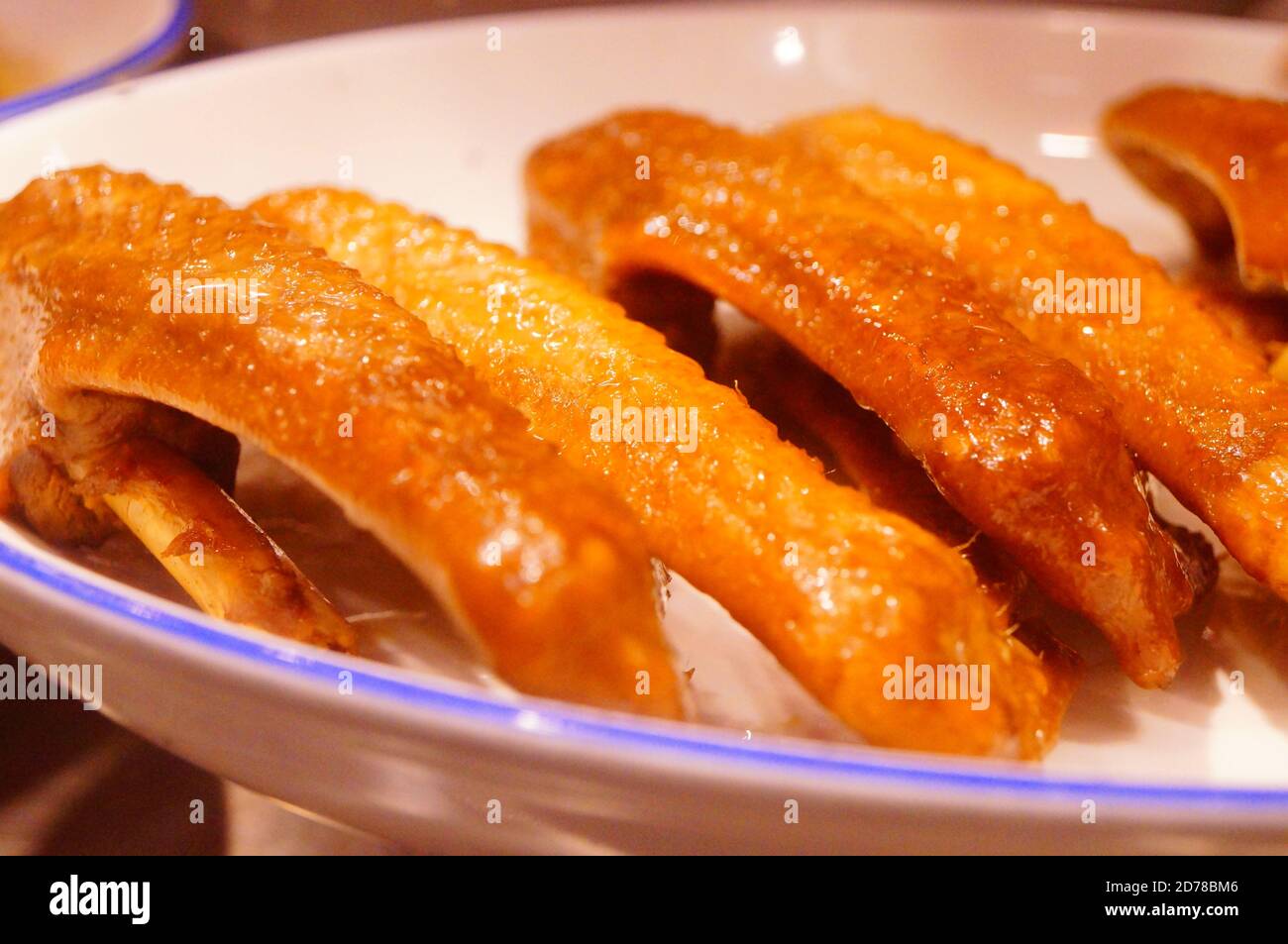 Spiced goose wings hi-res stock photography and images - Alamy