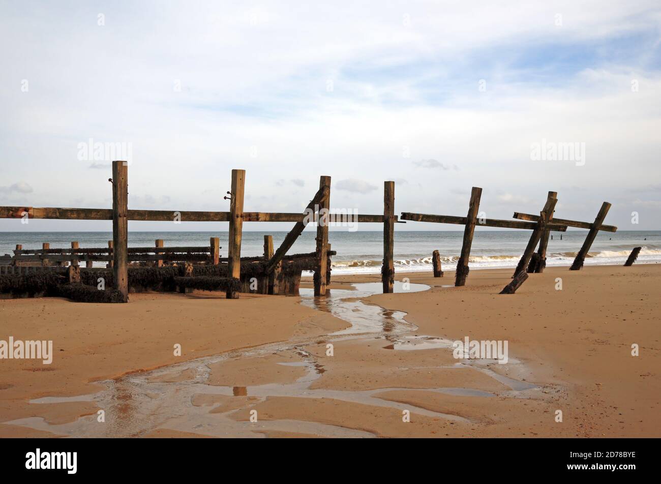 Broken breakwater hi-res stock photography and images - Alamy